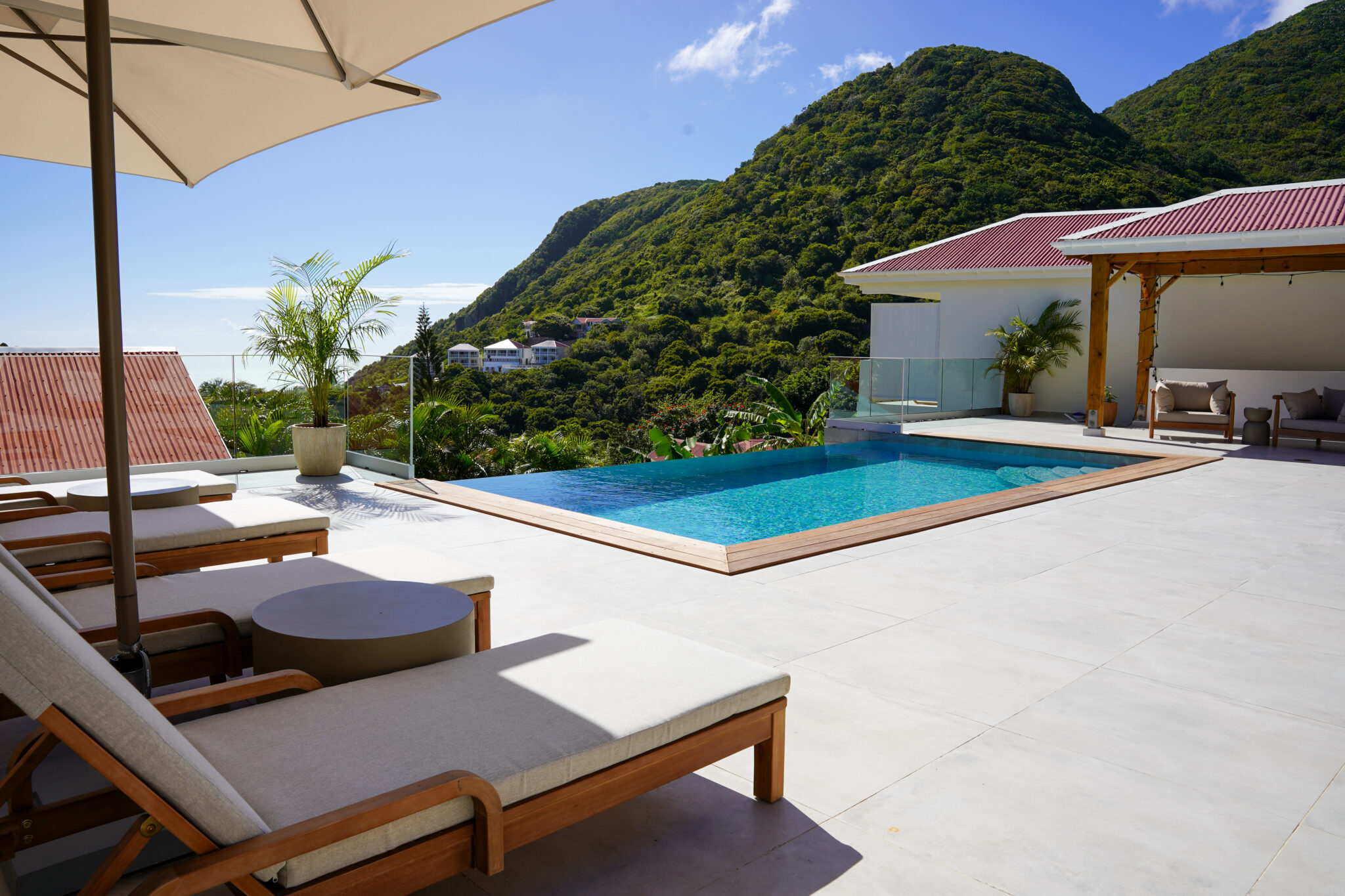Scenery Hotel Saba – Luxury Boutique Hotel at the foot of Mount Scenery.